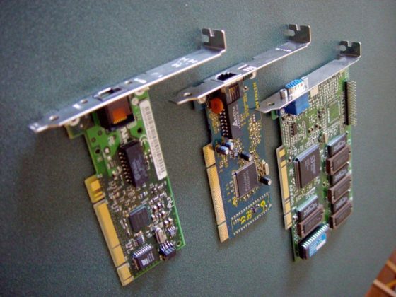 What Is A PCI Slot & For What It Use For? | DESKDECODE.COM